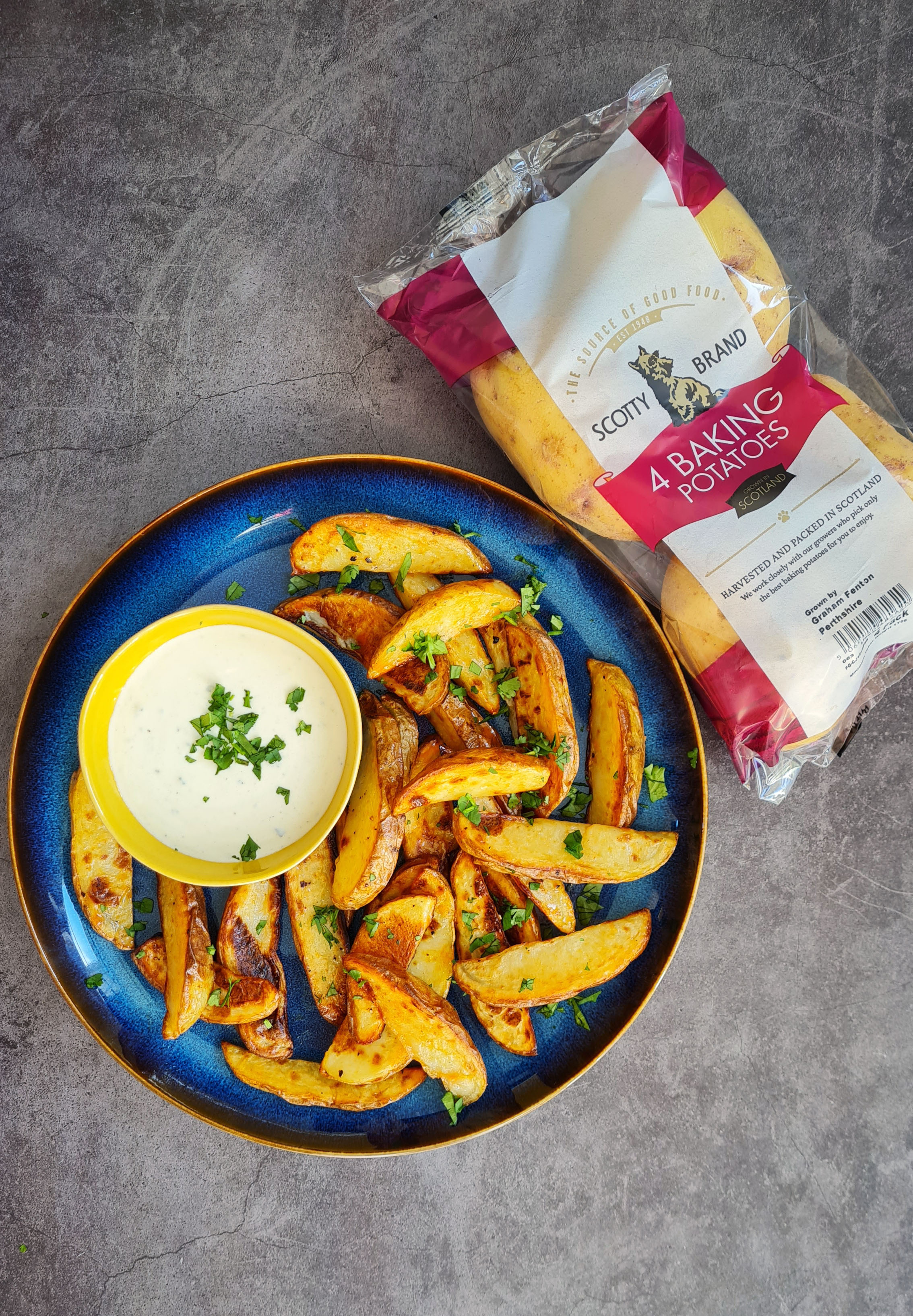 Roasted Buffalo potato wedges with blue cheese dip – Glasgow Foodelicious